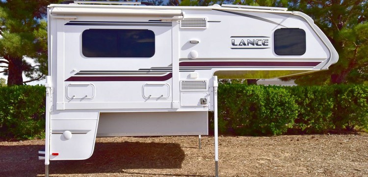 lance-camper-855s-exterior - V3LLUM